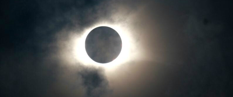 Eclipse thrills, inspires viewers to admire the precision of creation ...