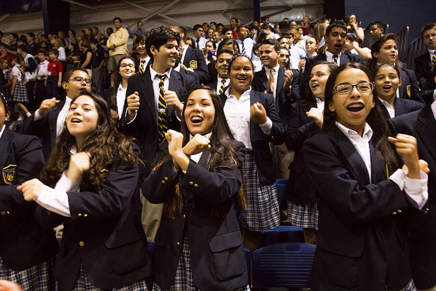 Catholic schools in Miami find room for Puerto Rican students ...