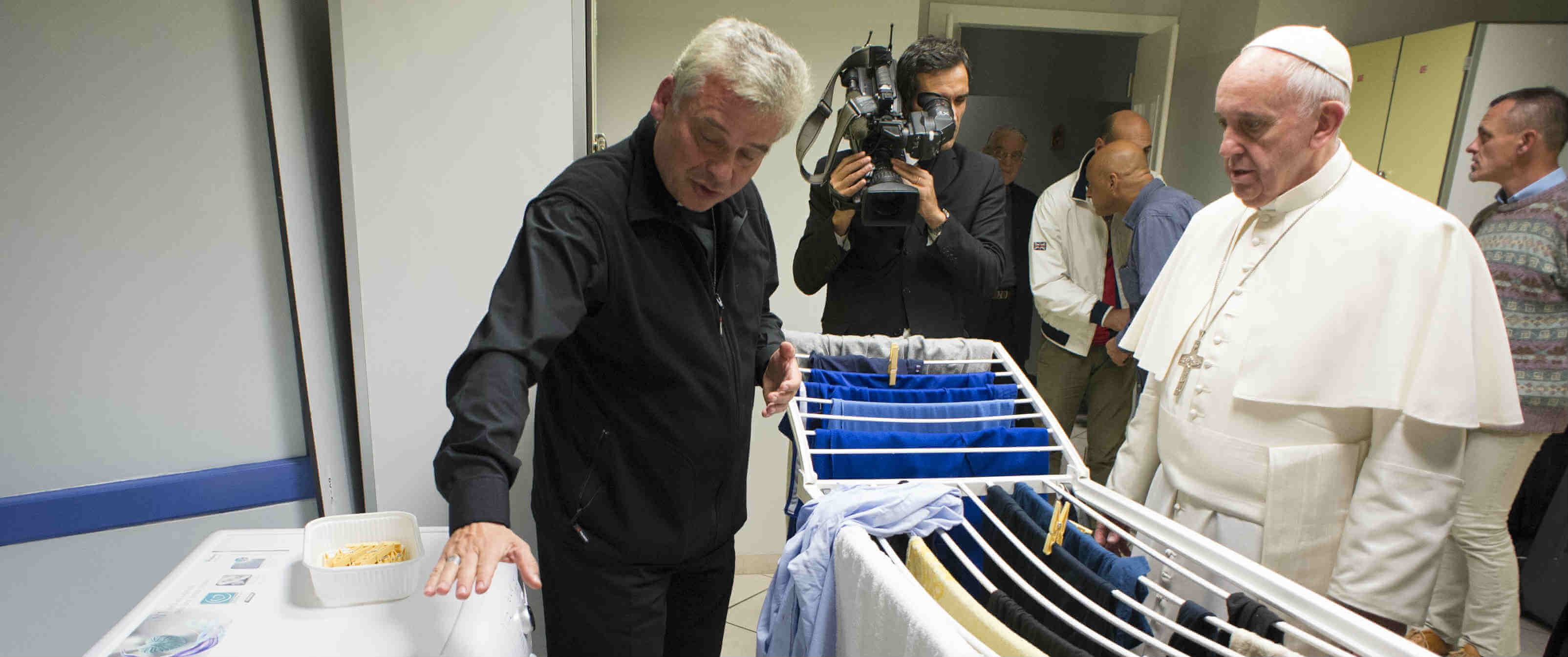 Pope picked fellow 'street priest' when he named his almoner a cardinal ...